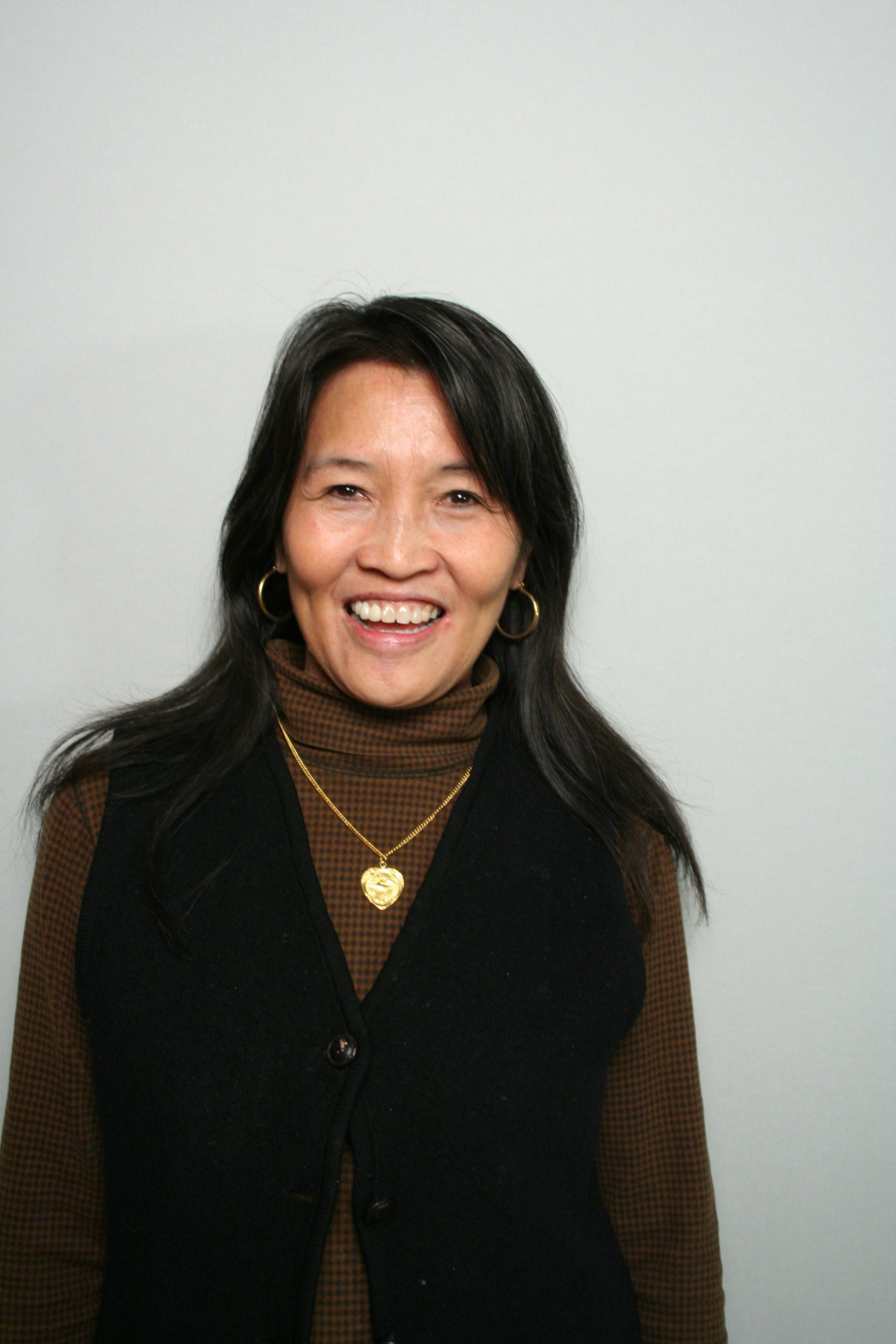 Suzi Wong and Donna Wong – StoryCorps Archive